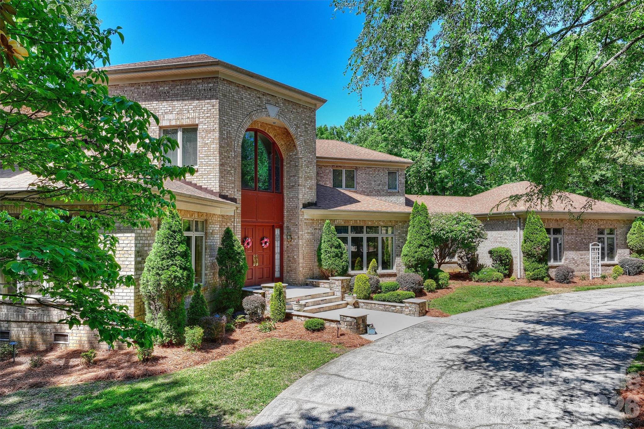 Photo 4 of 3301 Providence Plantation Lane, Charlotte, NC