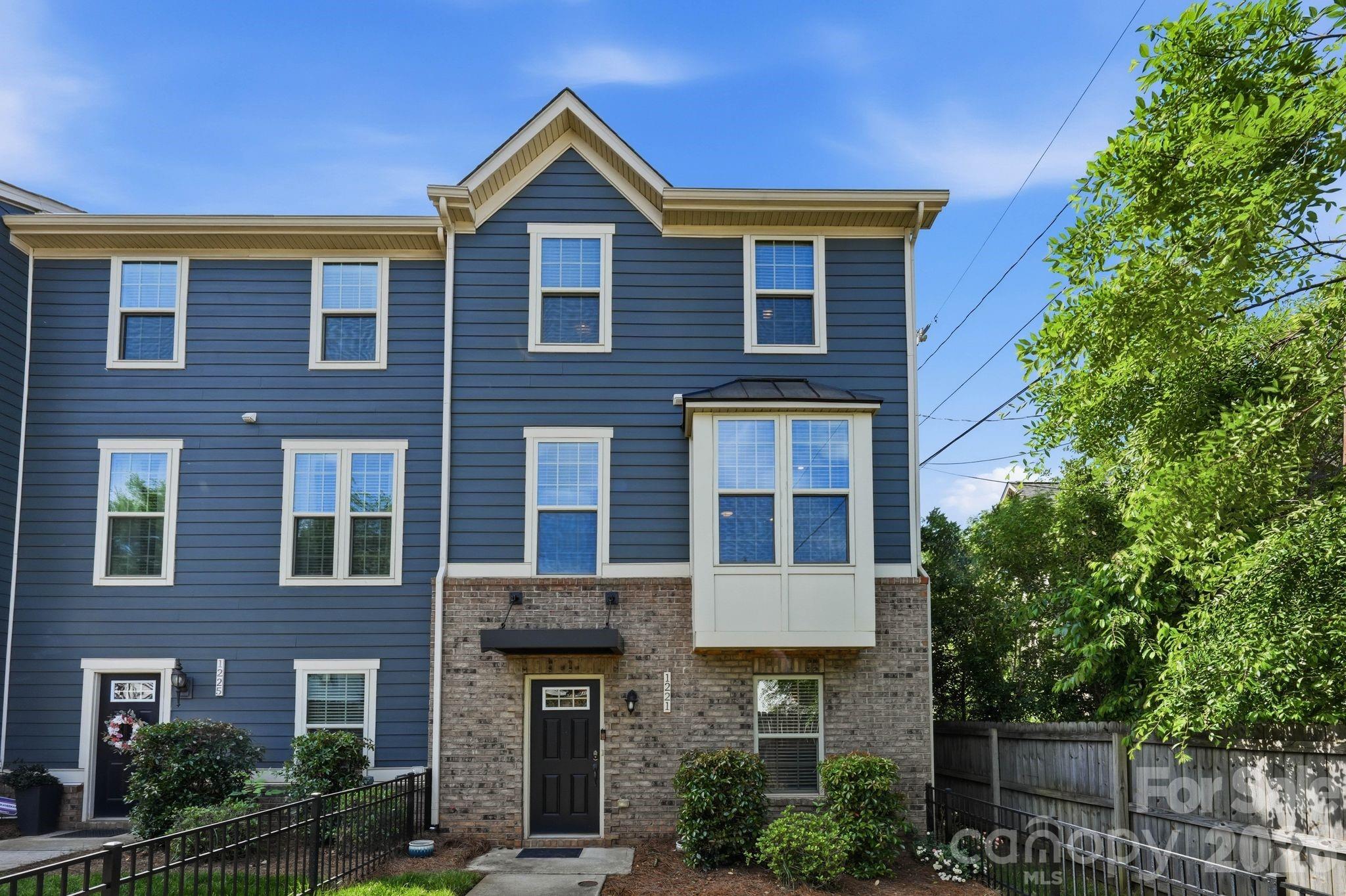 1221 Queen Lyon Court, Charlotte, NC - photo 39 of 46