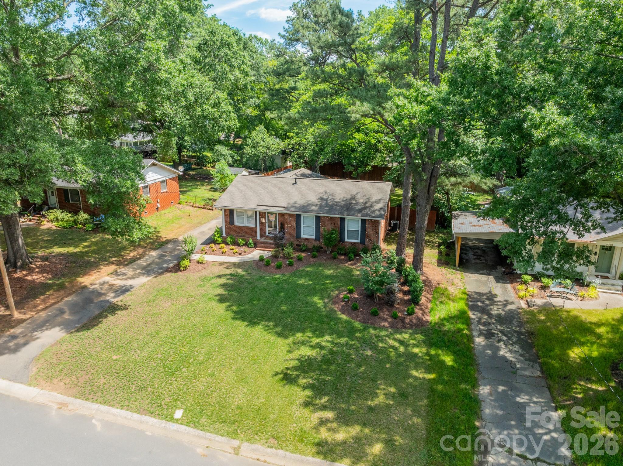 Photo 6 of 3723 Litchfield Road, Charlotte, NC