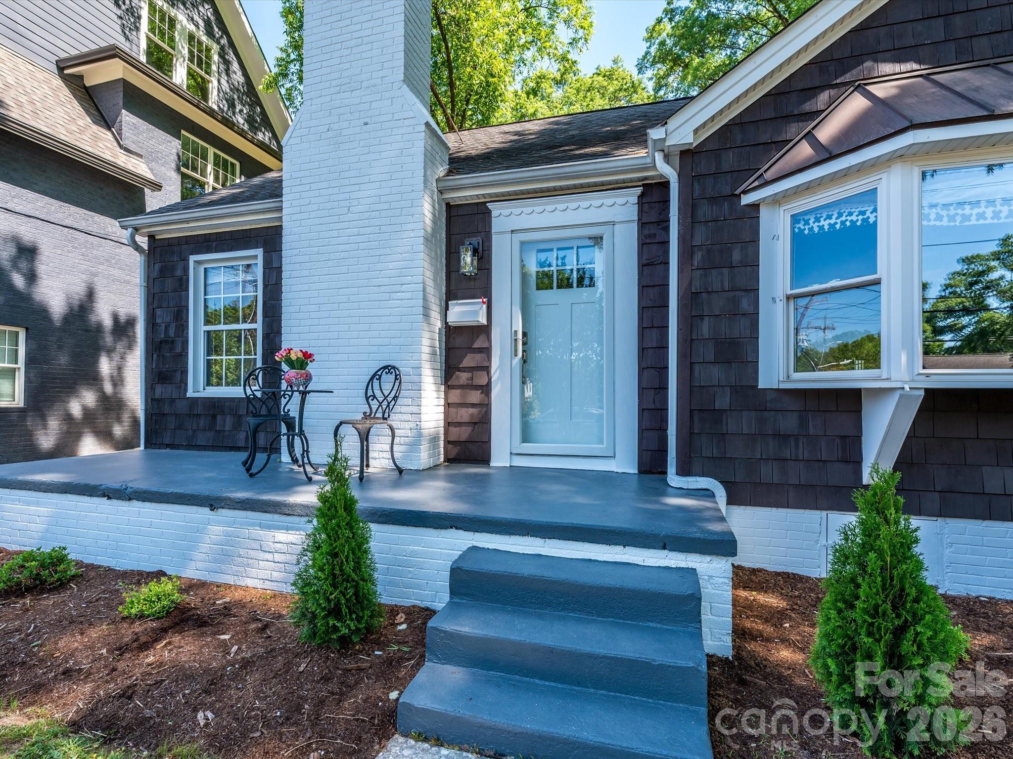 1929 Mecklenburg Avenue, Charlotte, NC - photo 2 of 36