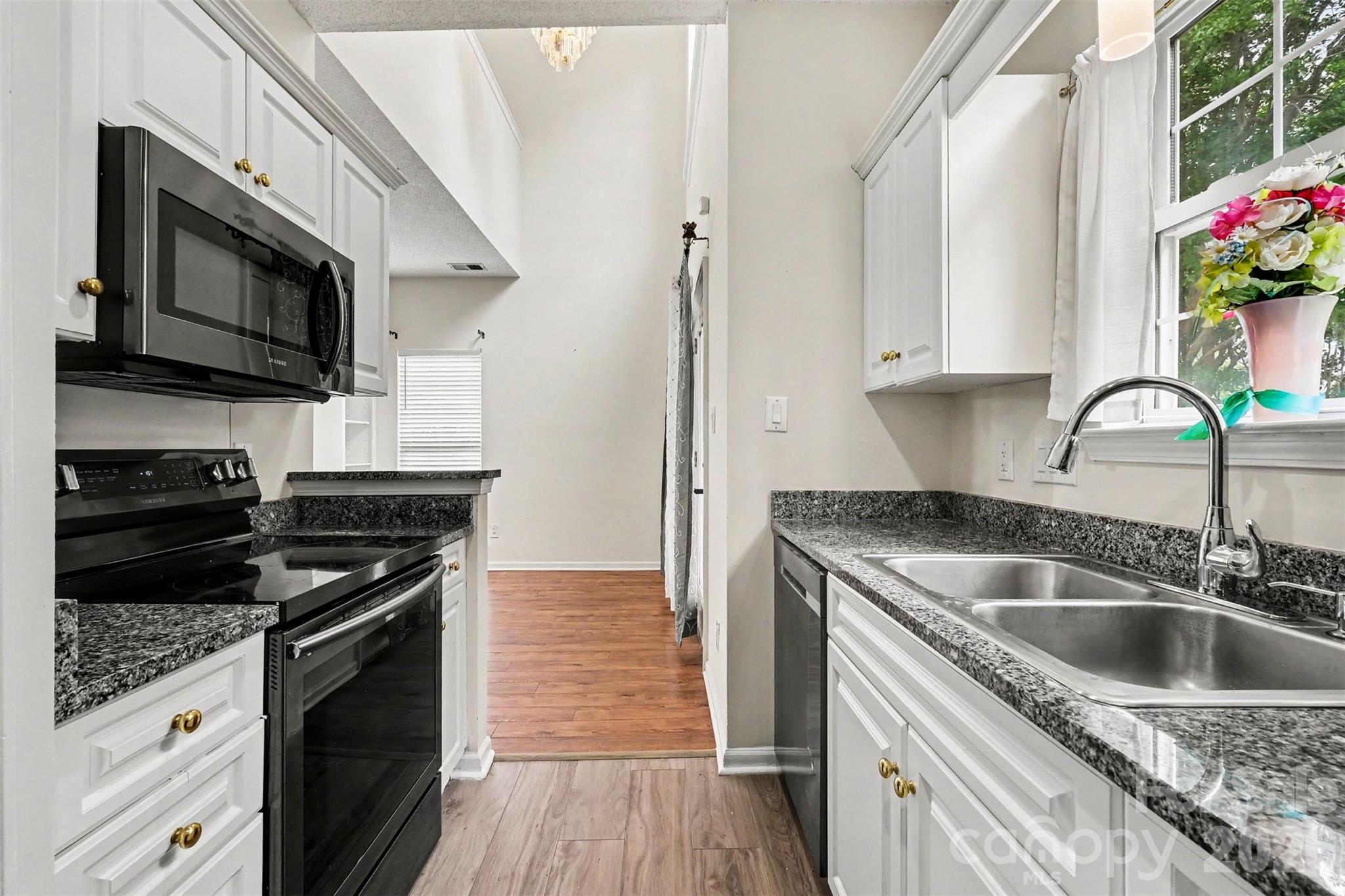 Photo 8 of 12548 Panthersville Drive, Charlotte, NC