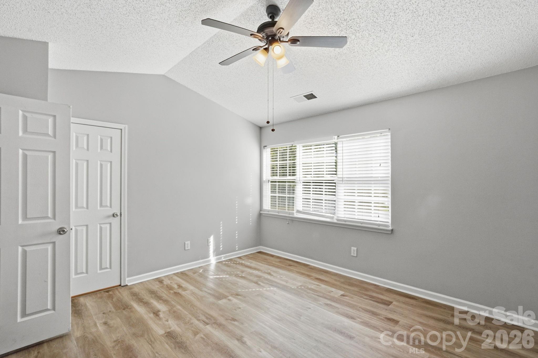 Photo 8 of 10142 Forest Landing Drive, Charlotte, NC