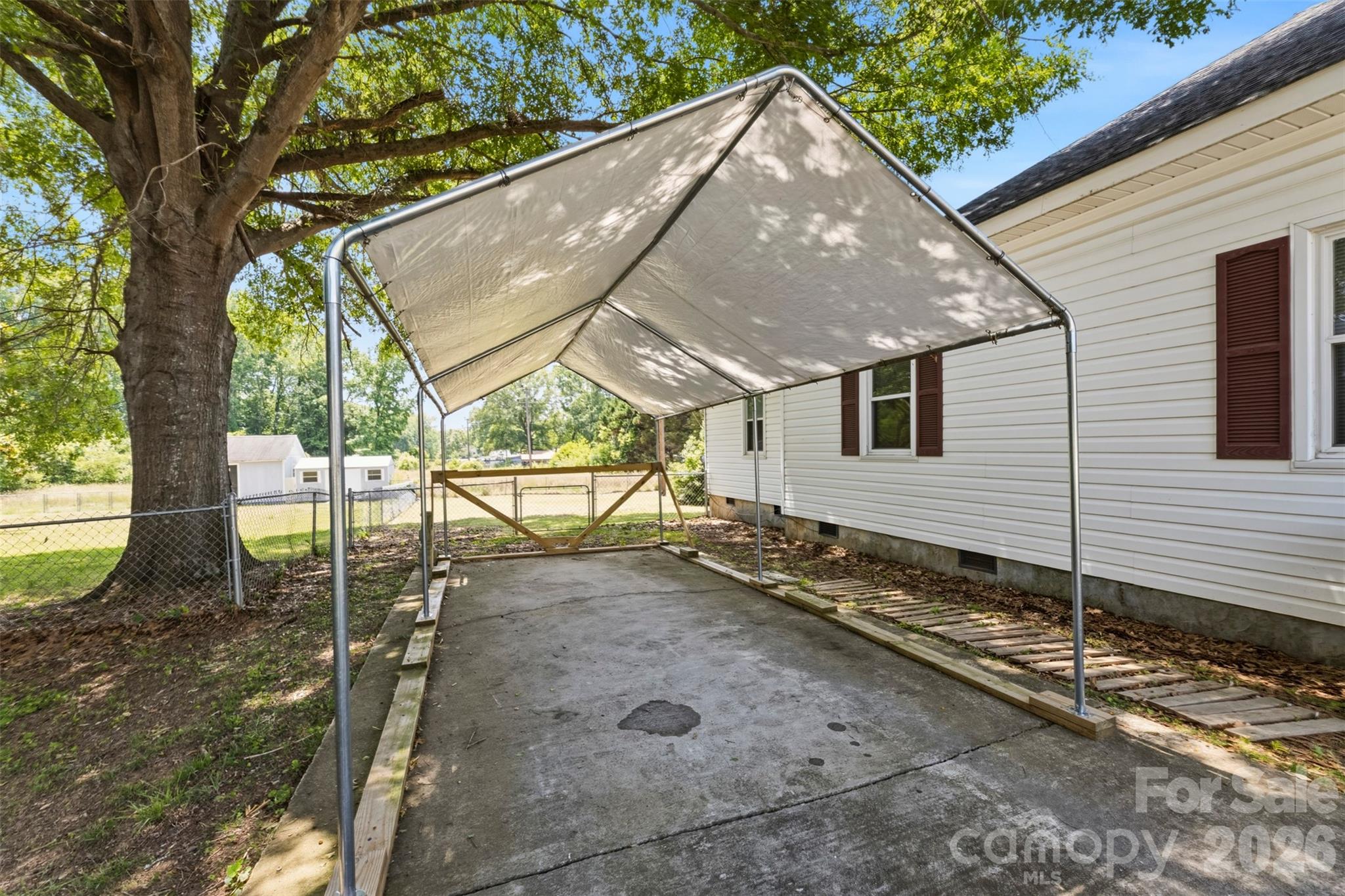 204 Hampshire Lane, Clover, SC - photo 4 of 26