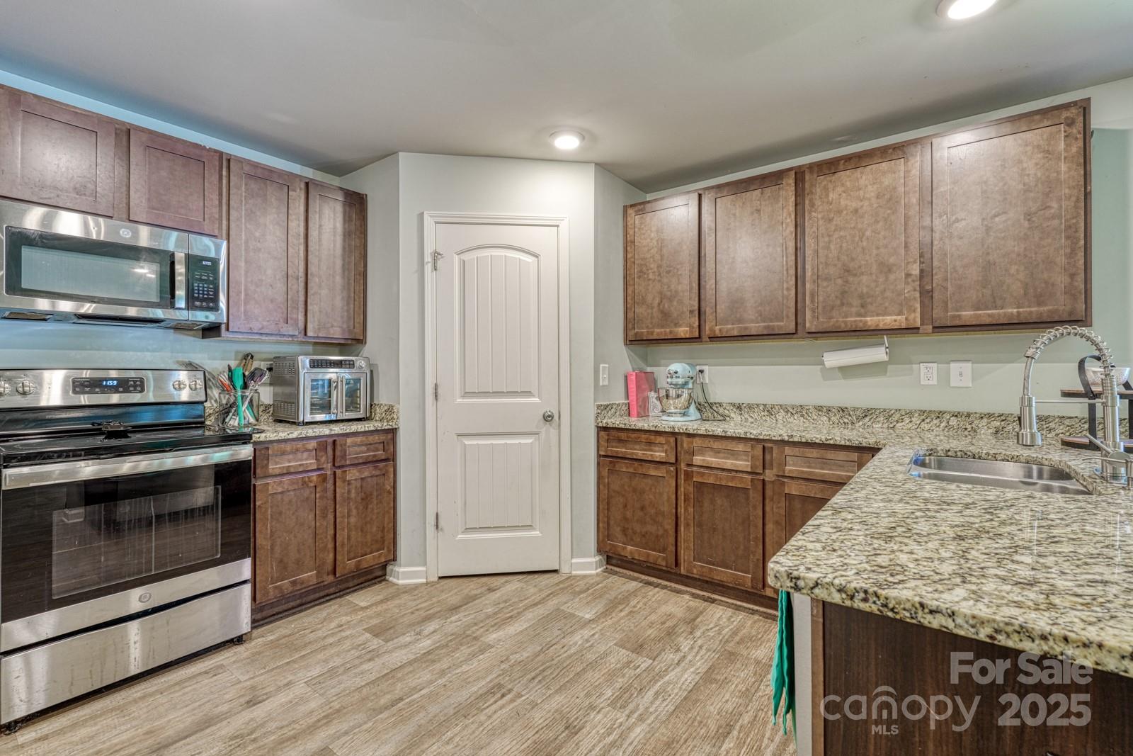 1281 Twin Bridge Road, Gaffney, SC - photo 12 of 39