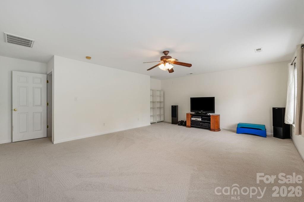 10826 Persimmon Creek Drive, Mint Hill, NC - photo 23 of 48