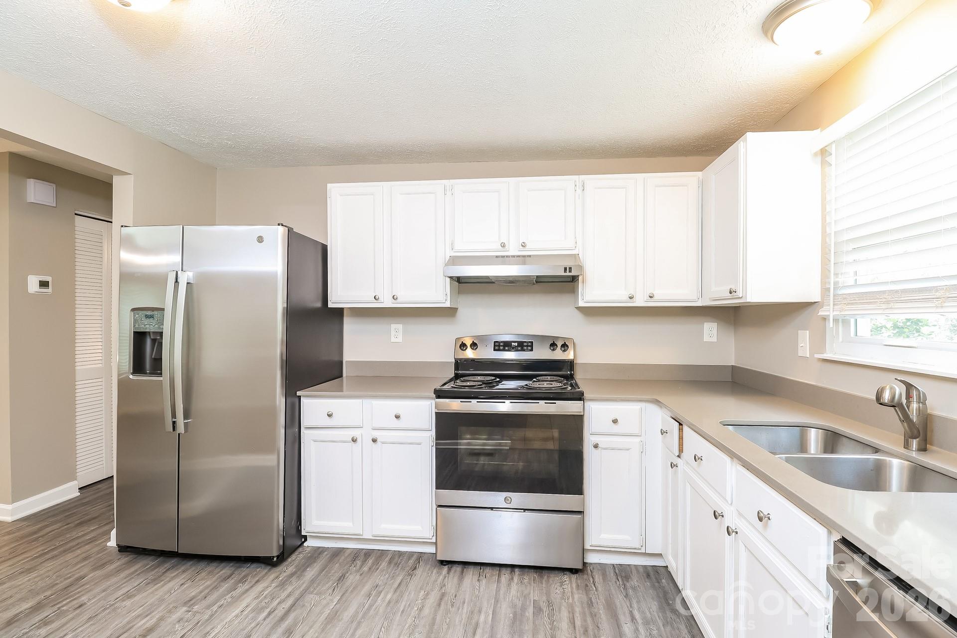 Photo 8 of 9111 Touchstone Lane, Charlotte, NC