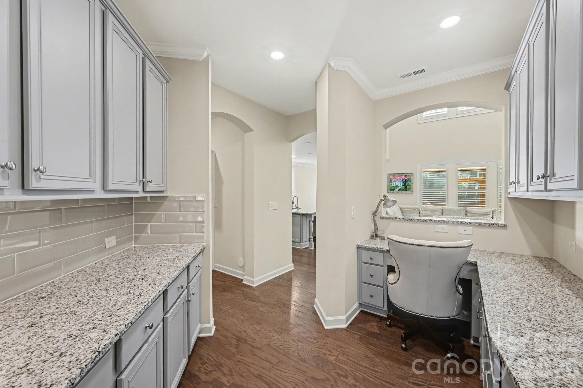 Photo 34 of 127 Smithfield Drive, Charlotte, NC