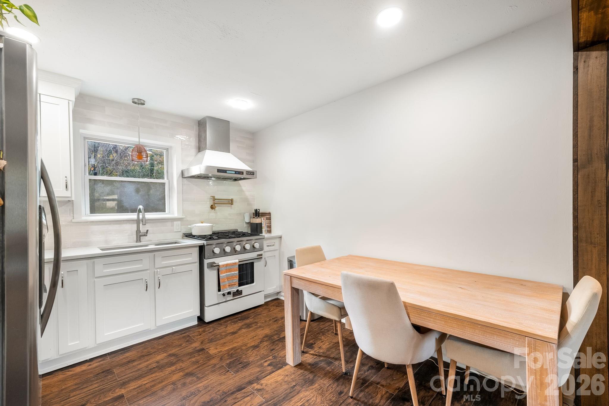 Photo 9 of 2333 Birchcrest Drive, Charlotte, NC