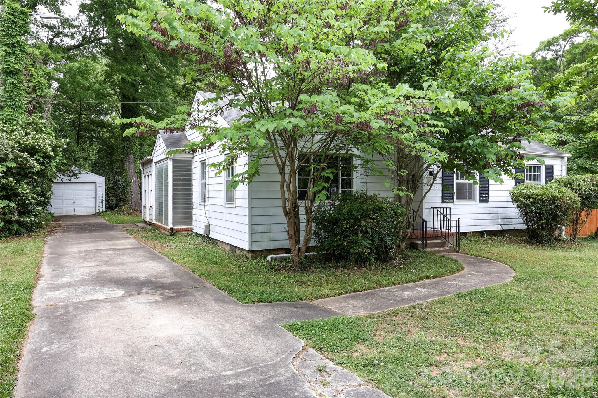 1456 Briar Creek Road, Charlotte, NC - photo 38 of 39