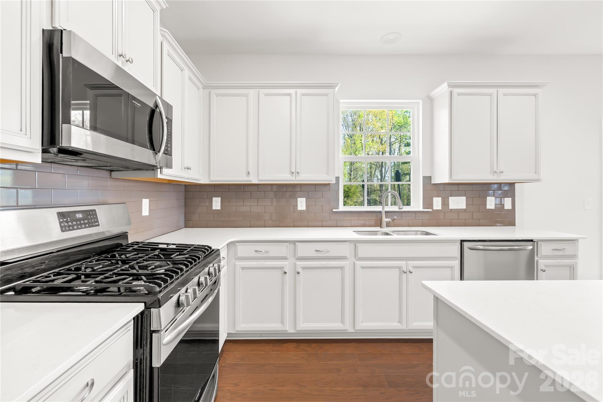 Photo 15 of 1072 Willow Bend Drive, Fort Mill, SC