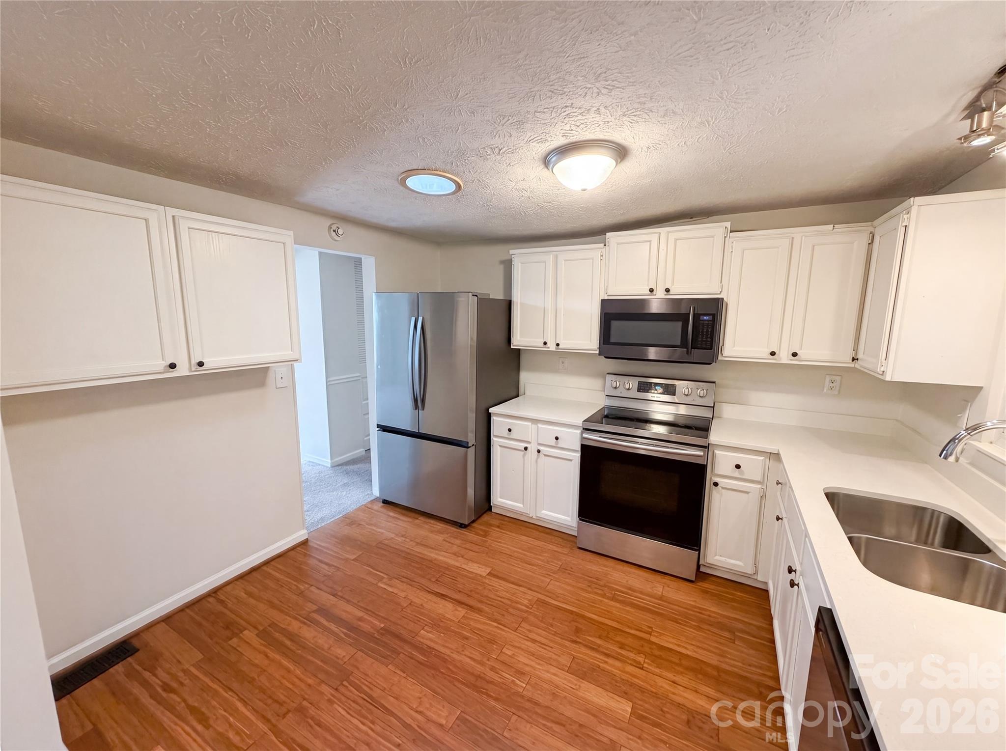 Photo 10 of 7827 Mallen Drive, Charlotte, NC
