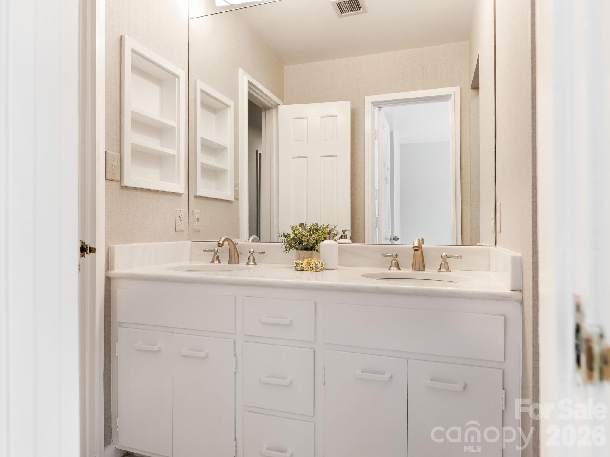 Photo 37 of 5101 Gorham Drive, Charlotte, NC