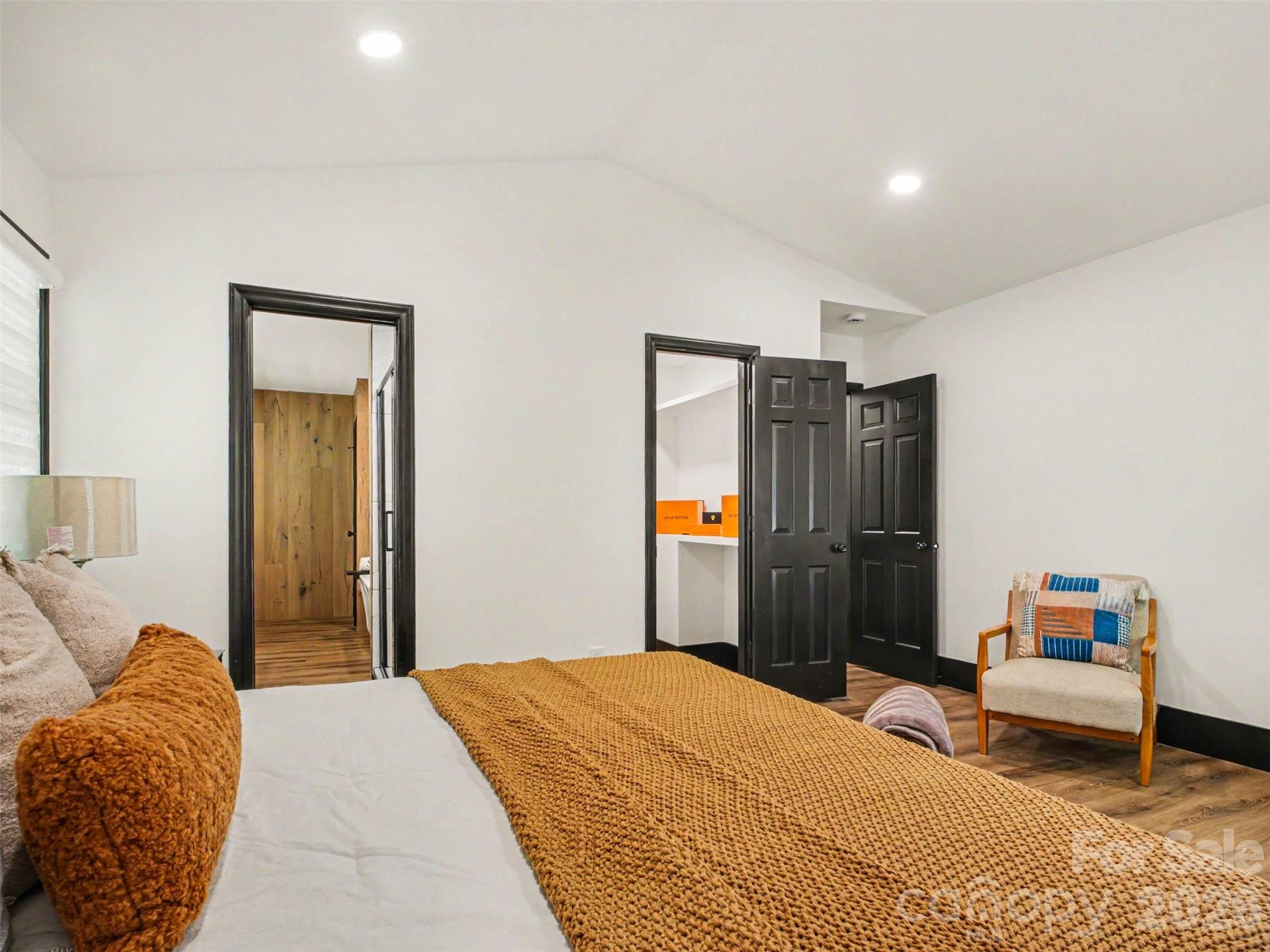 Photo 27 of 1831 Elizabeth Oaks Avenue, Charlotte, NC