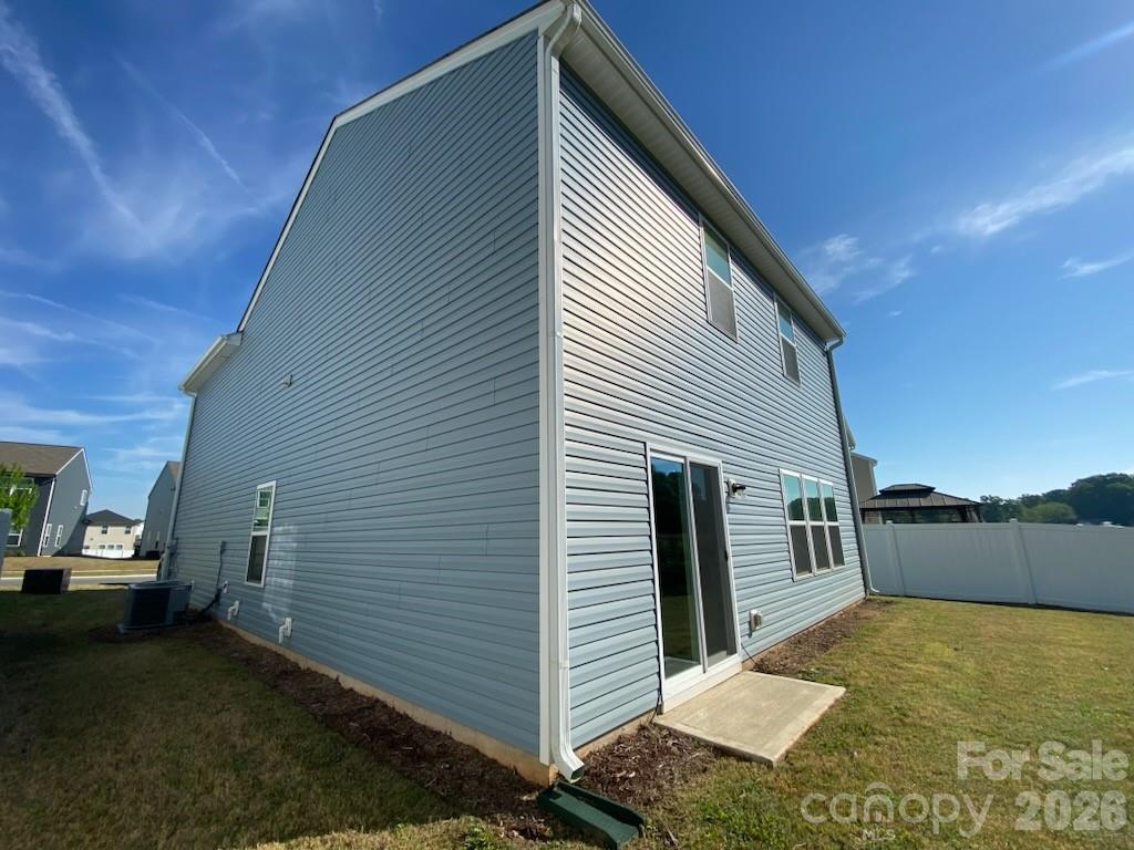 Photo 4 of 1221 Freeman View Drive, Albemarle, NC