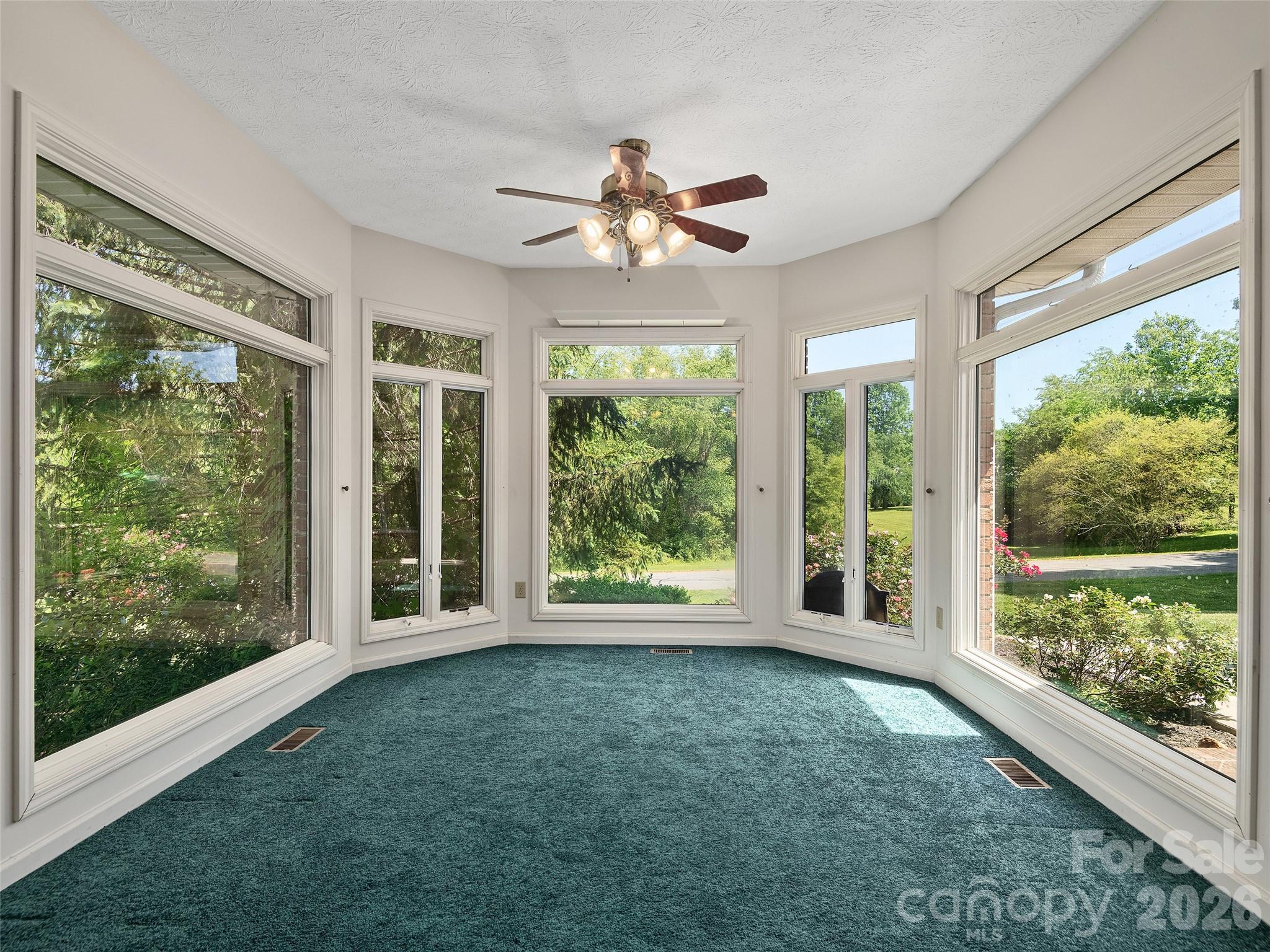 39 Beaumont Drive, Hendersonville, NC - photo 11 of 36