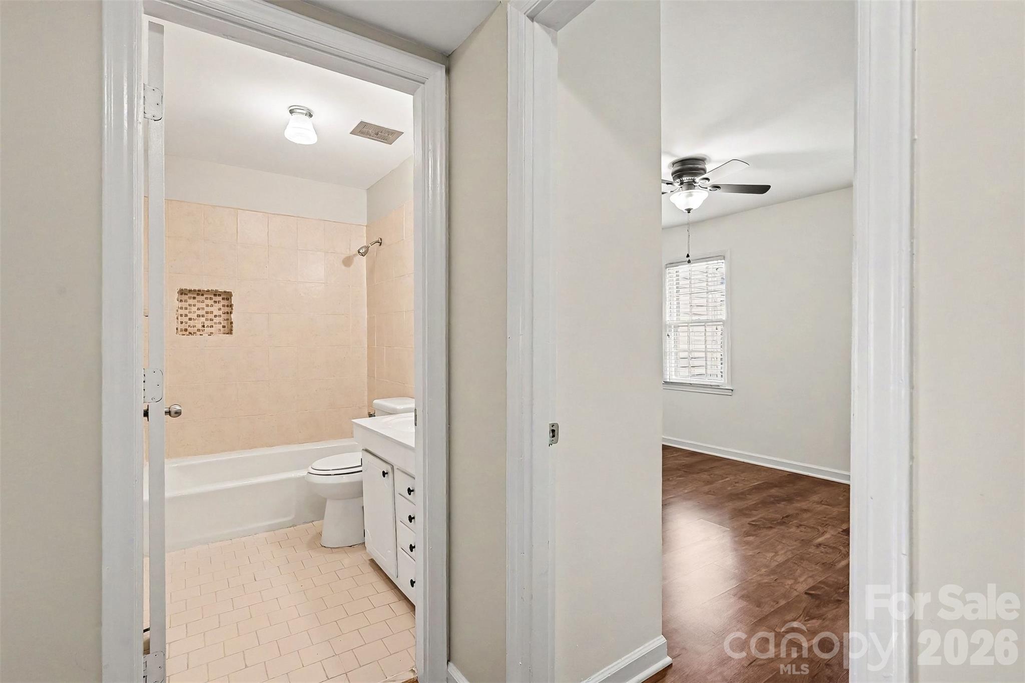 Photo 22 of 3720 Park RoadL, Charlotte, NC