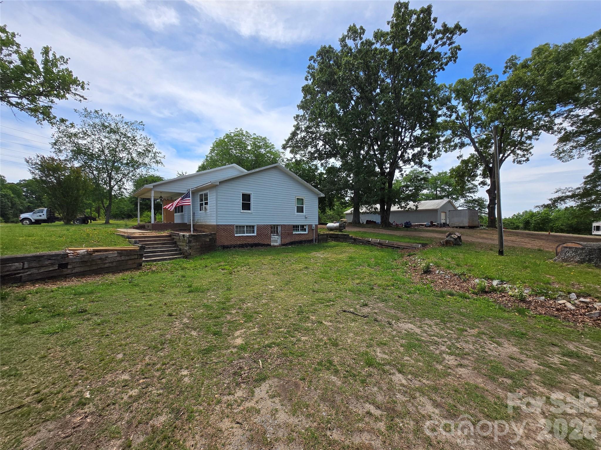 1127 N Mountain Street, Blacksburg, SC - photo 4 of 26