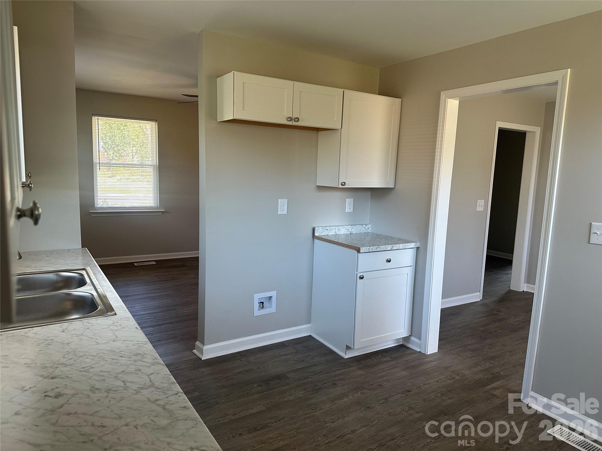 Photo 11 of 509 Skipwith Place, Charlotte, NC