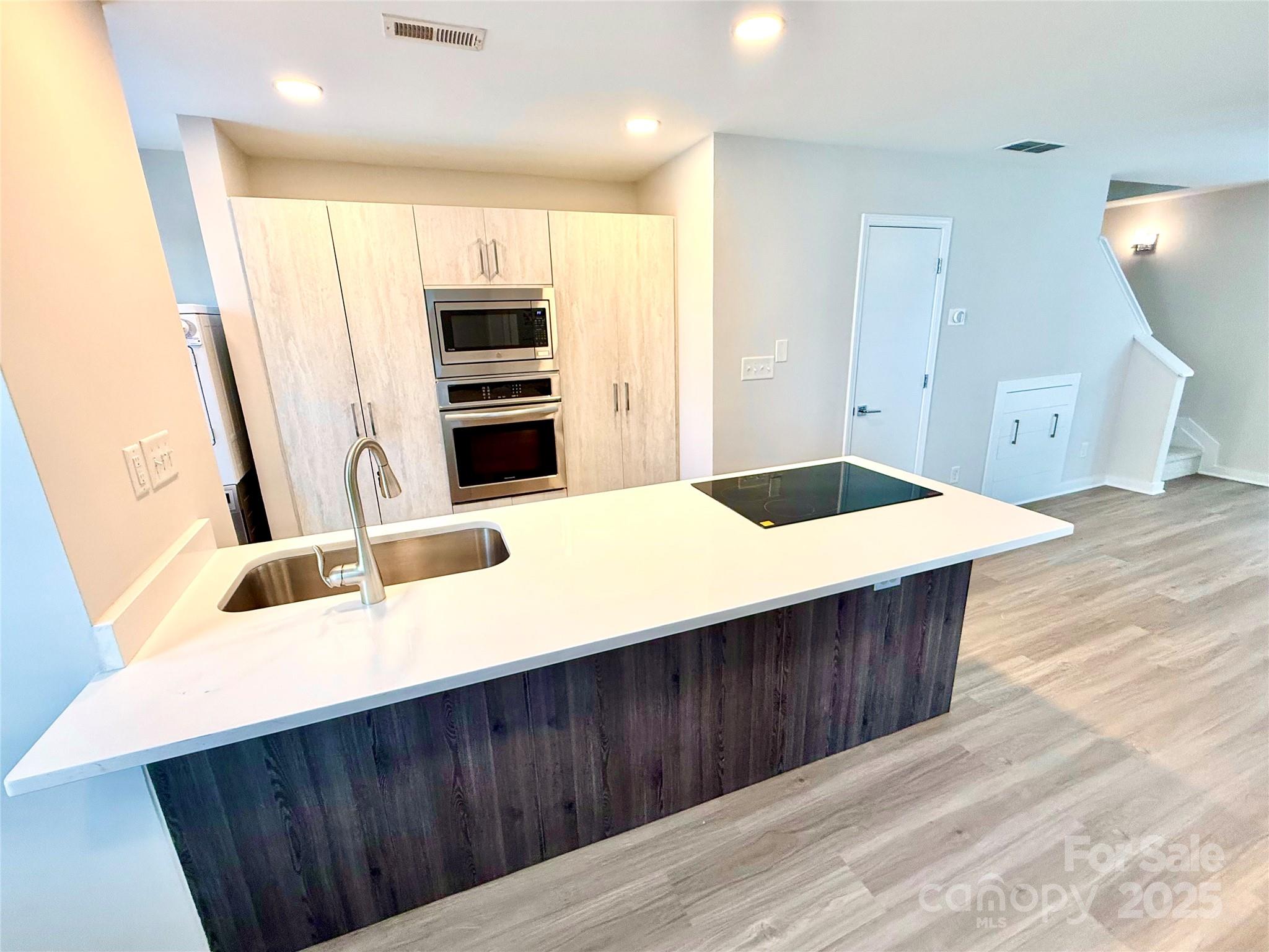 Photo 4 of 1519 Briar Creek RoadB, Charlotte, NC