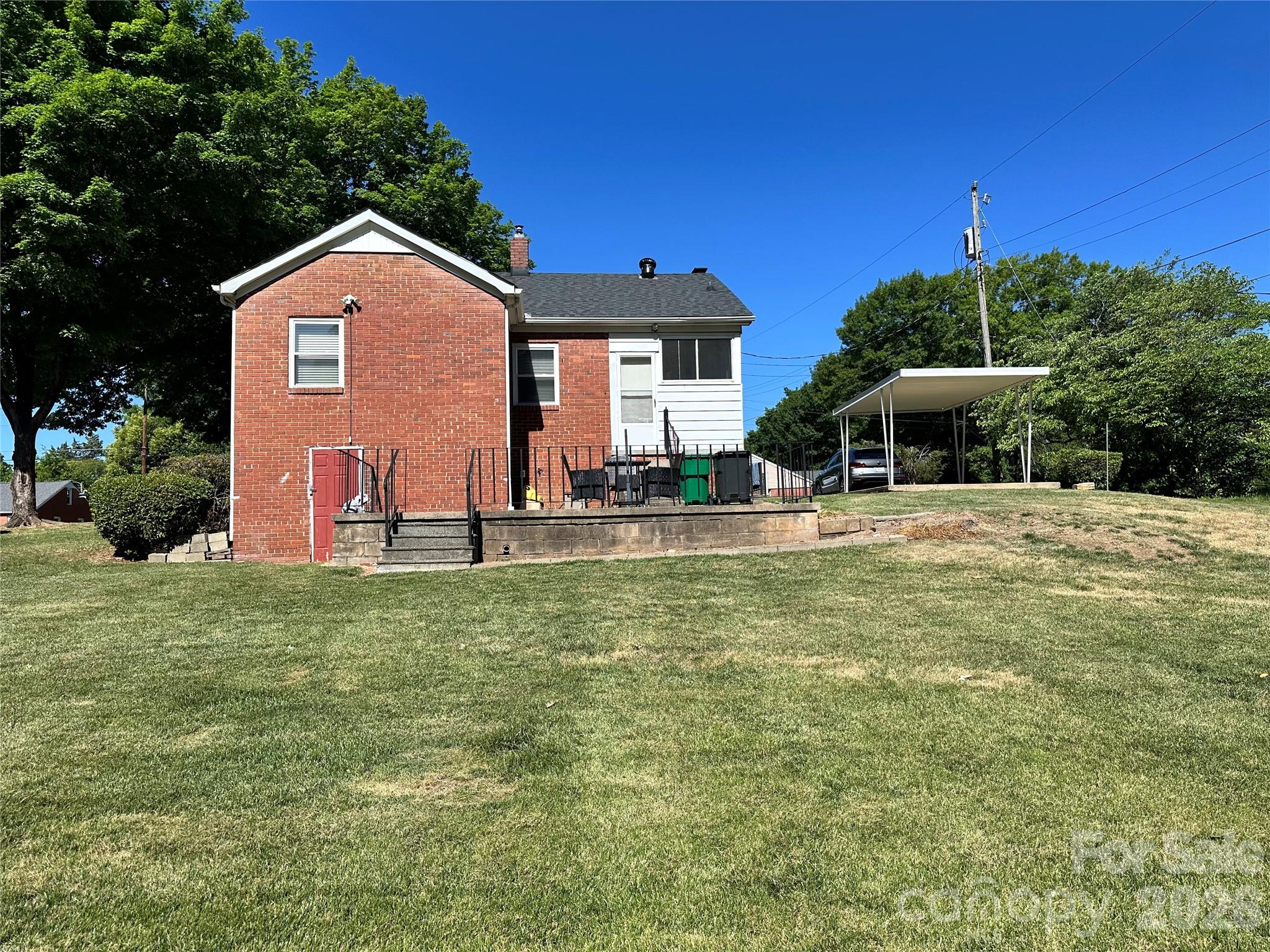 600 W Cama Street8, Charlotte, NC - photo 5 of 27