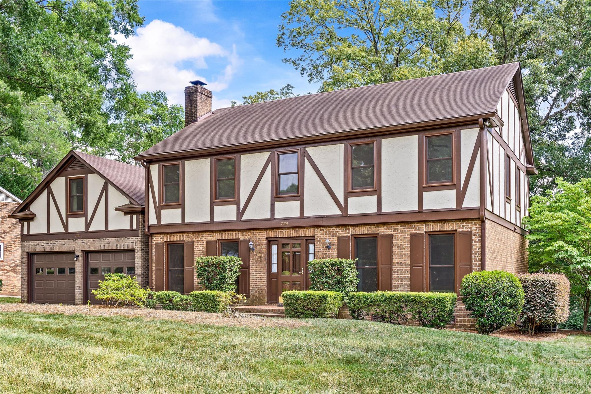 Home for sale at 7201 Hopeton Road, Charlotte, NC — photo 1 of 48