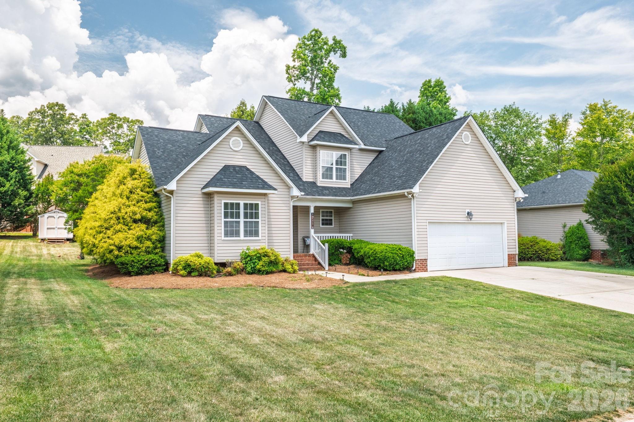 208 Deerfield Drive, Mount Holly, NC - photo 3 of 42