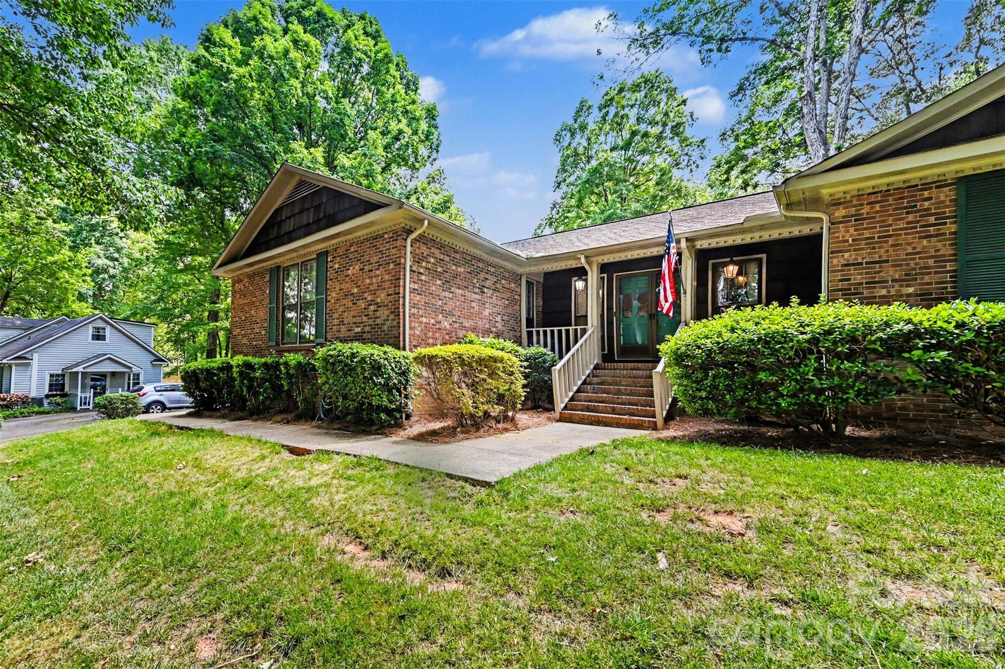 5523 Beaver Dam Lane, Mint Hill, NC - photo 2 of 36