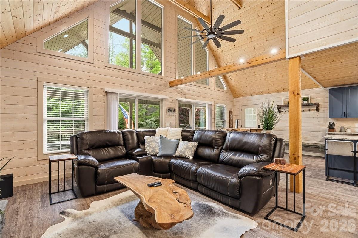 33 Indian Trace Road, Maggie Valley, NC - photo 14 of 43
