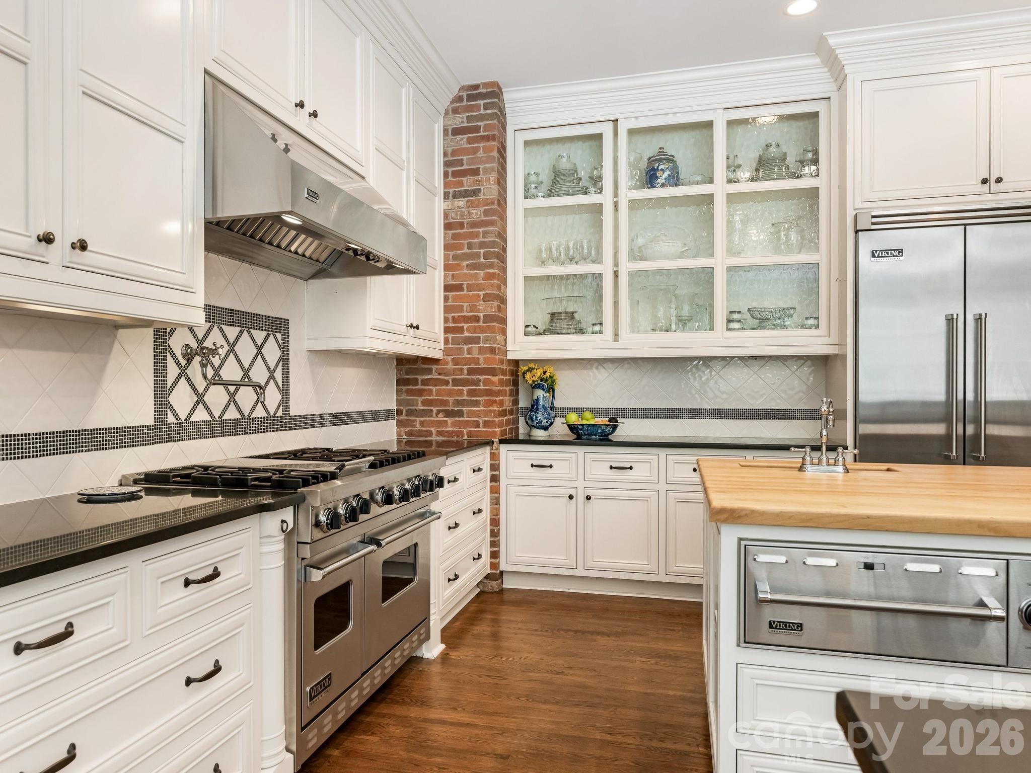 9146 Heydon Hall Circle, Charlotte, NC - photo 14 of 49
