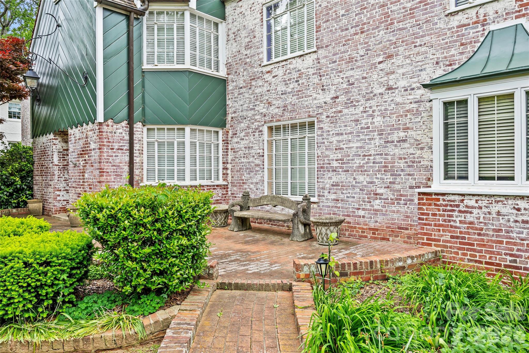 1858 Queens Road W, Charlotte, NC - photo 6 of 49