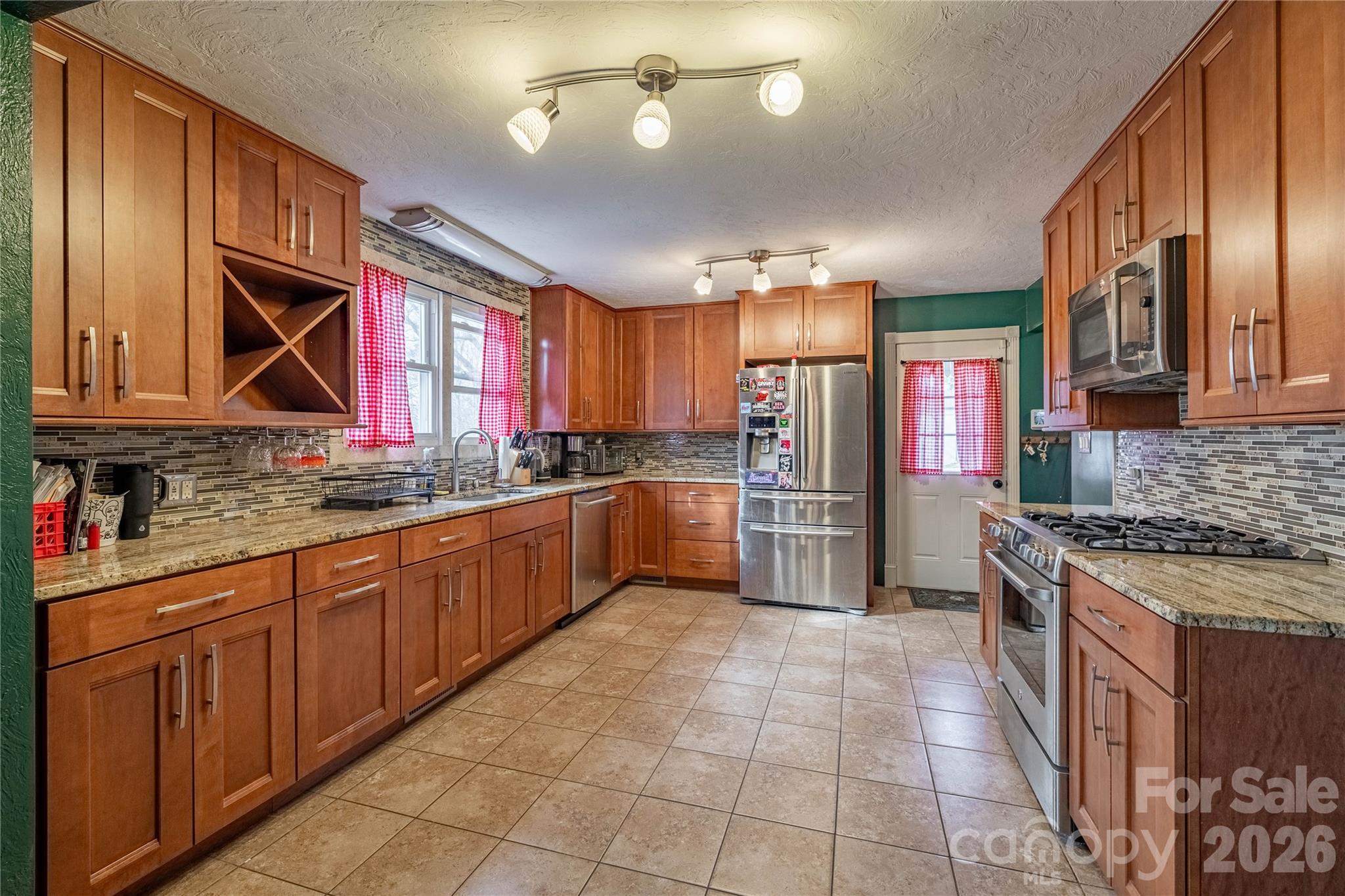 200 Falls Street, Morganton, NC - photo 12 of 34