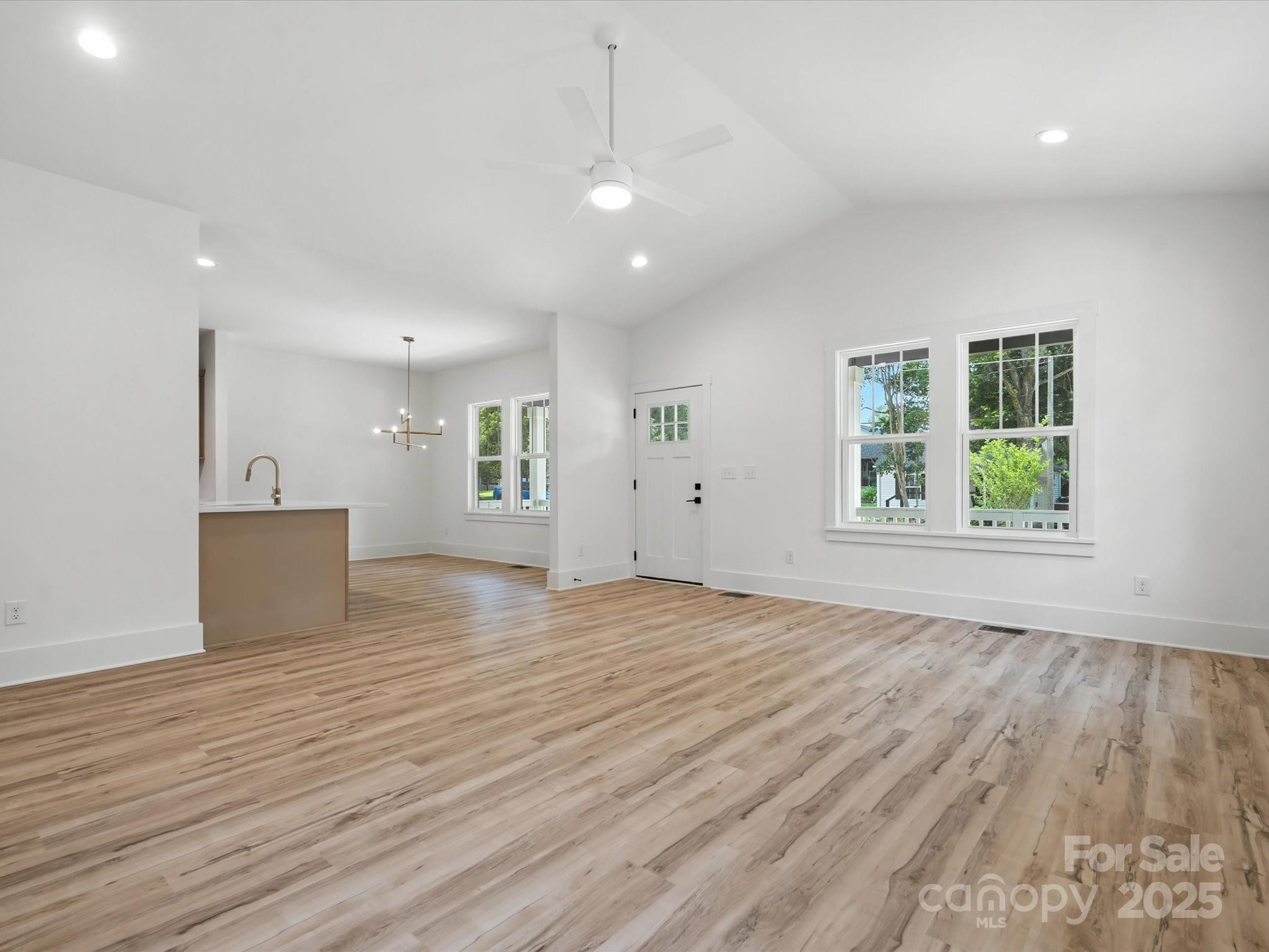 Photo 11 of 4113 Rutgers Avenue, Charlotte, NC