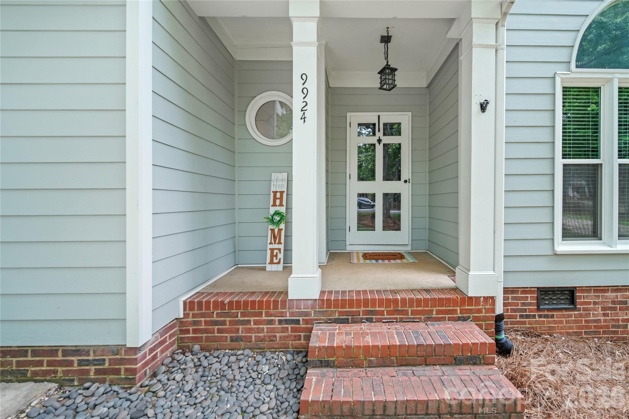 Home for sale at 9924 Raddington Lane, Charlotte, NC — photo 2 of 43