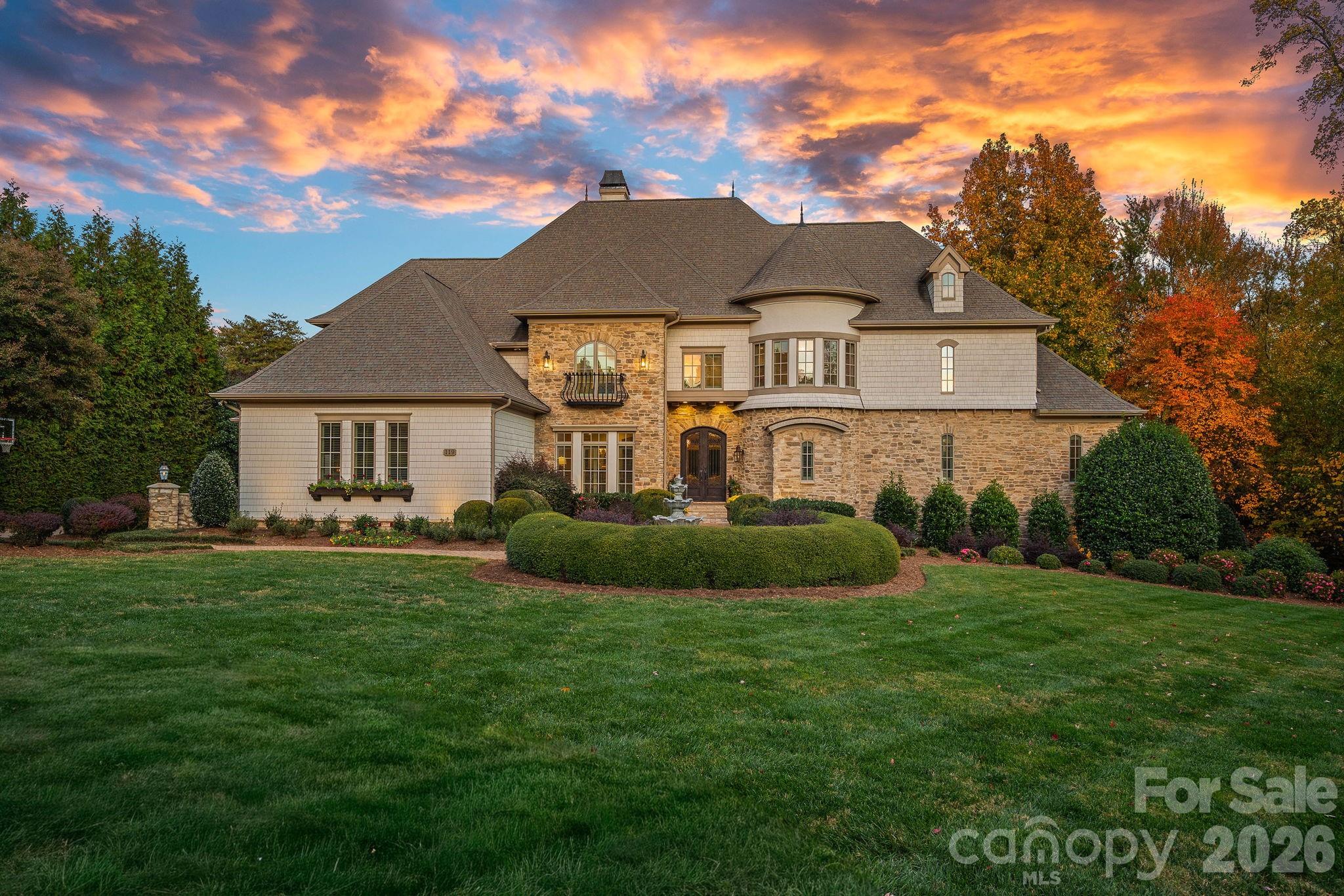 119 S Longfellow Lane, Mooresville, NC - photo 1 of 49