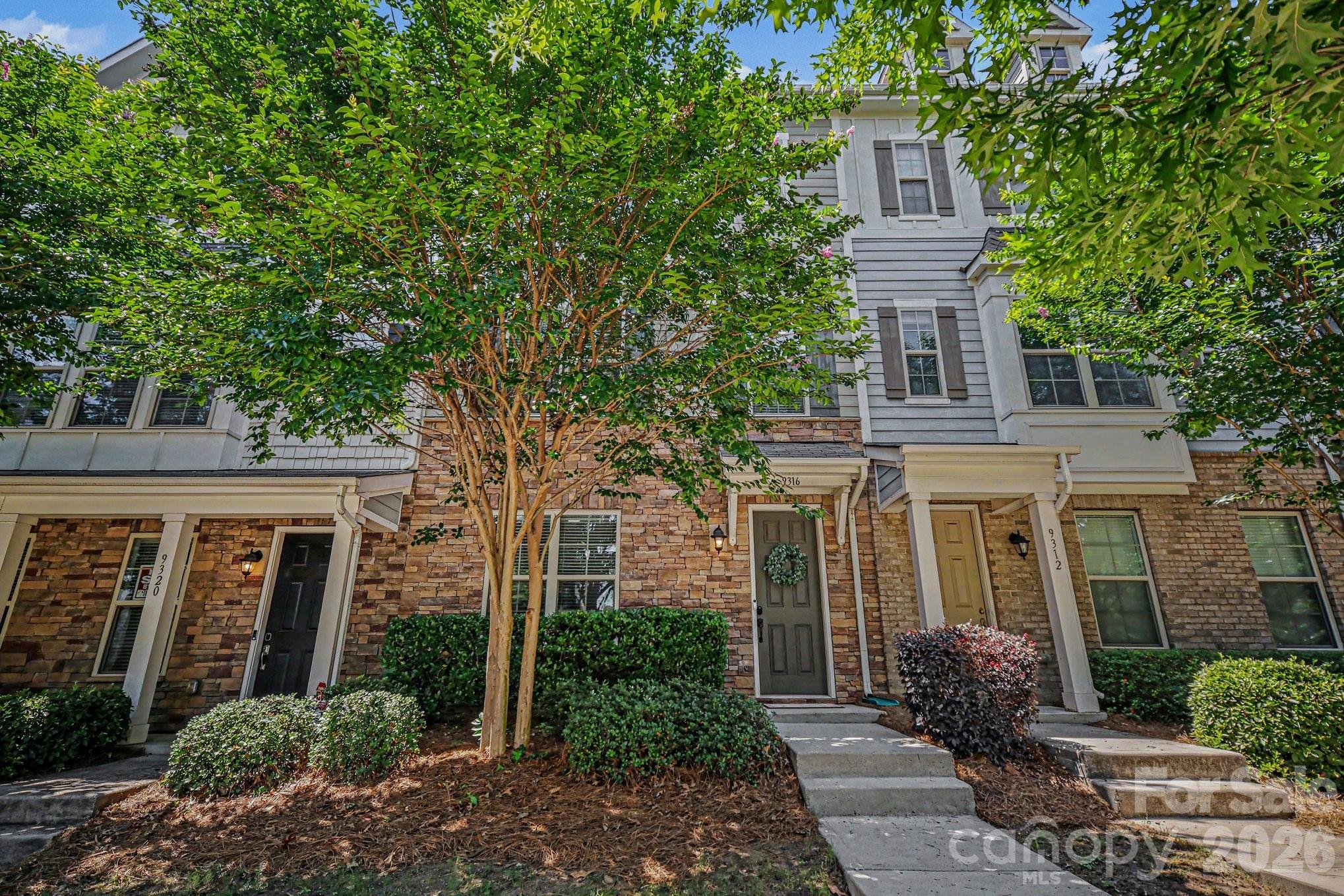 Photo 4 of 9316 Ainslie Downs Street, Charlotte, NC