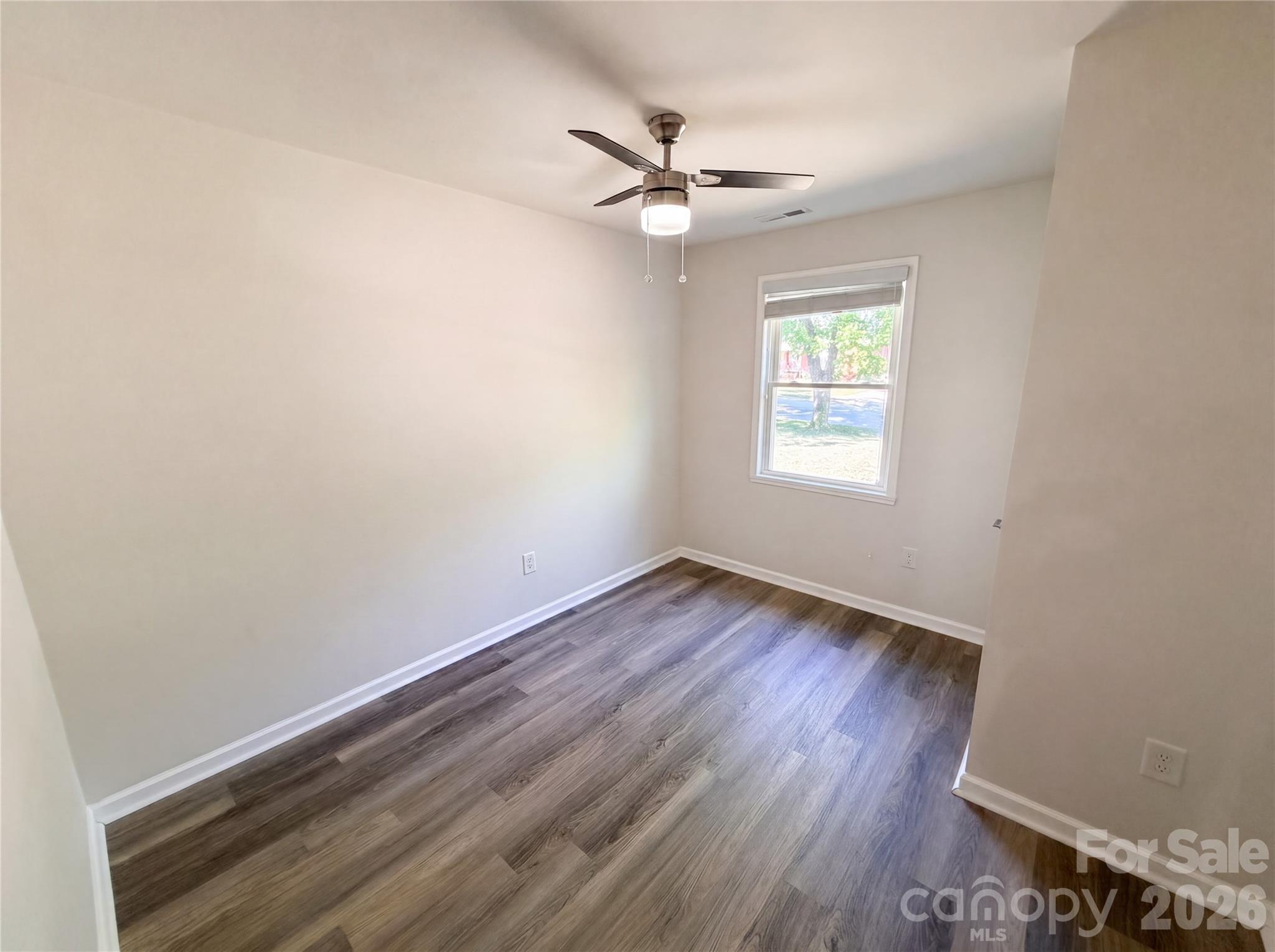Photo 4 of 1520 Herrin Avenue, Charlotte, NC