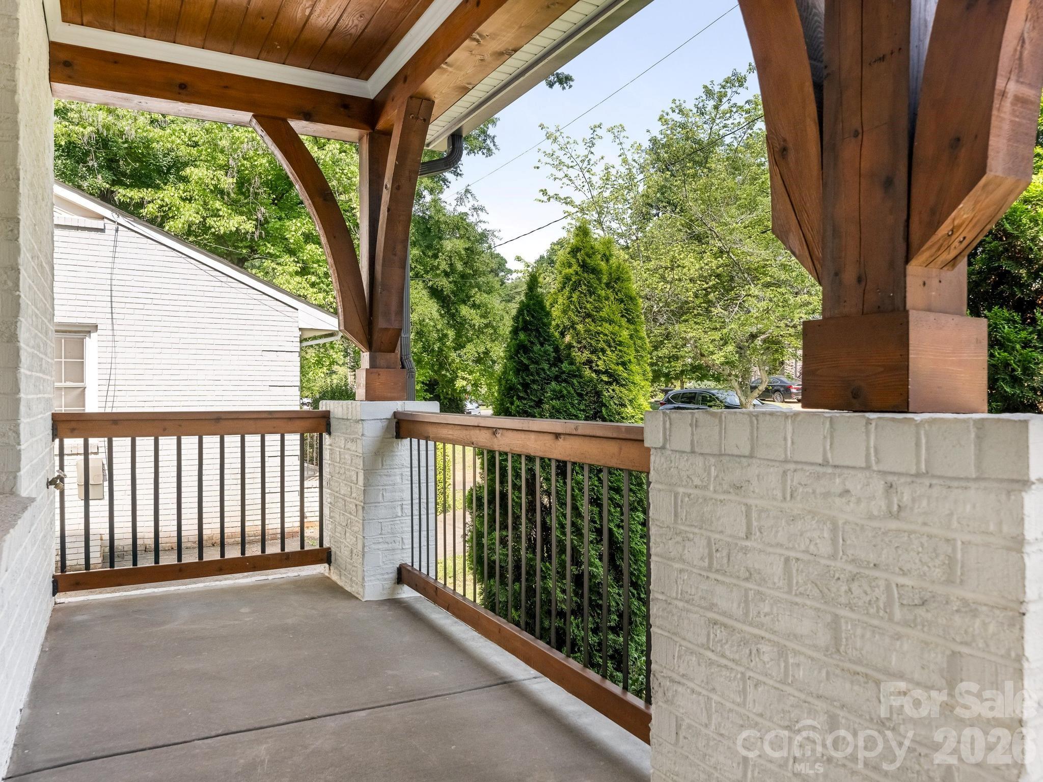 Photo 3 of 2928 Hanson Drive, Charlotte, NC