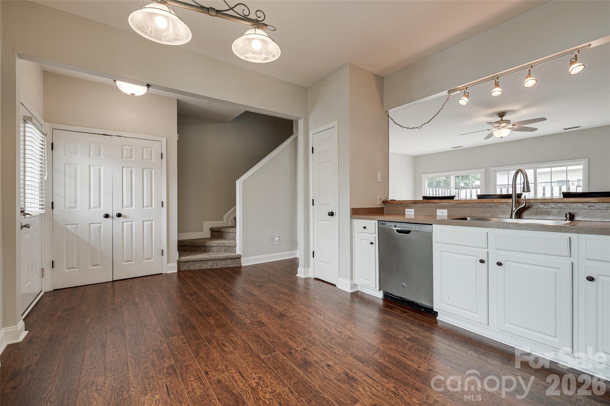 Photo 5 of 3186 Mannington Drive, Charlotte, NC