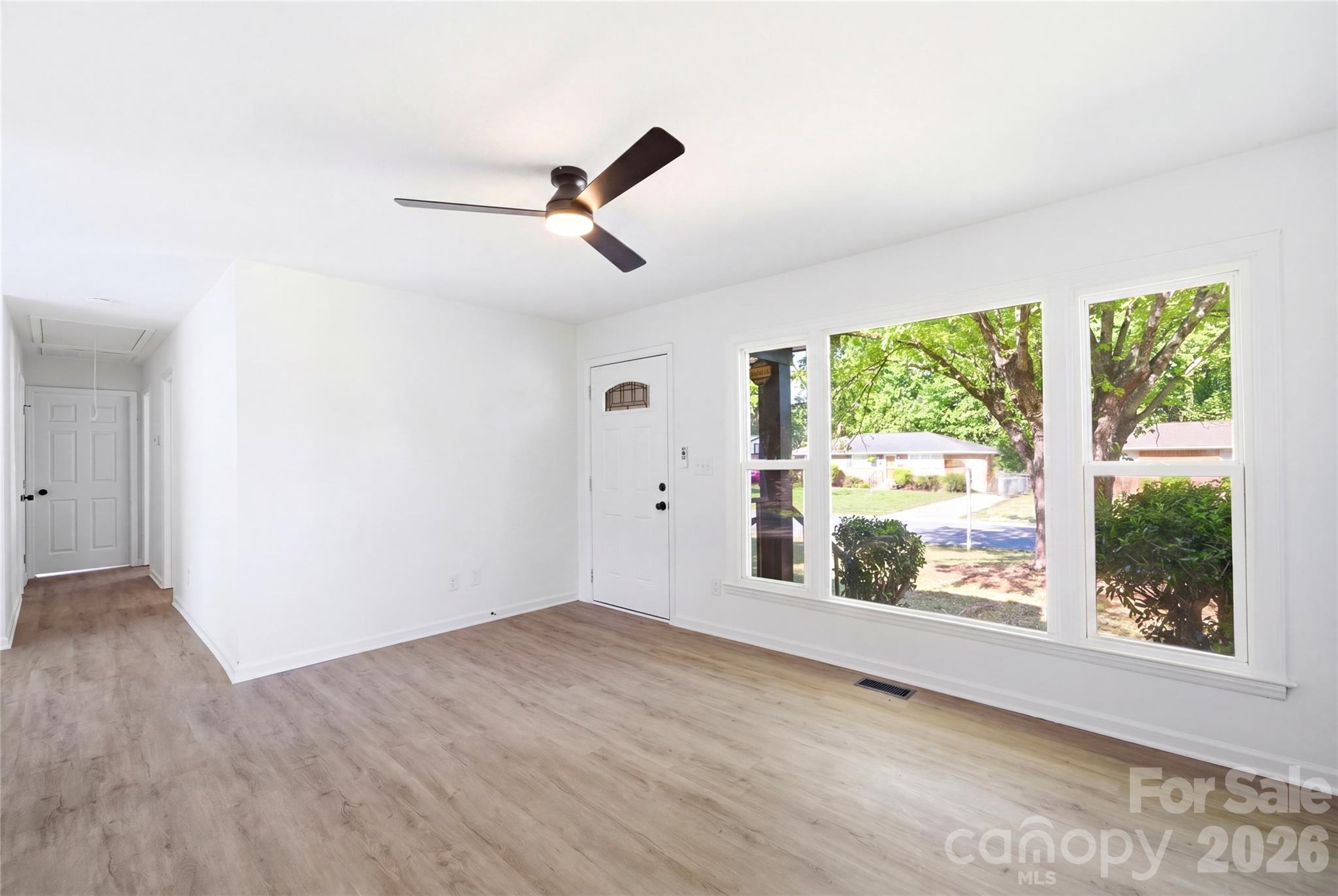6126 Amberly Lane, Charlotte, NC - photo 12 of 32