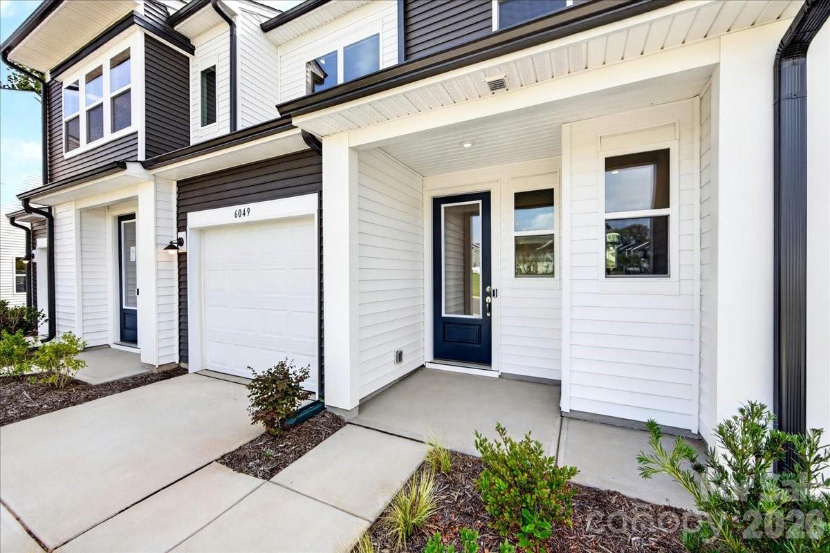Photo 3 of 6049 Longar Lane, Charlotte, NC