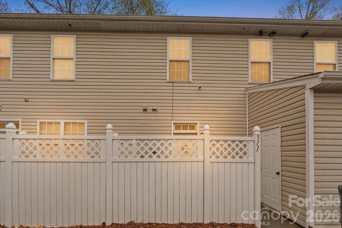 Photo 14 of 311 Alabarda Lane, Charlotte, NC