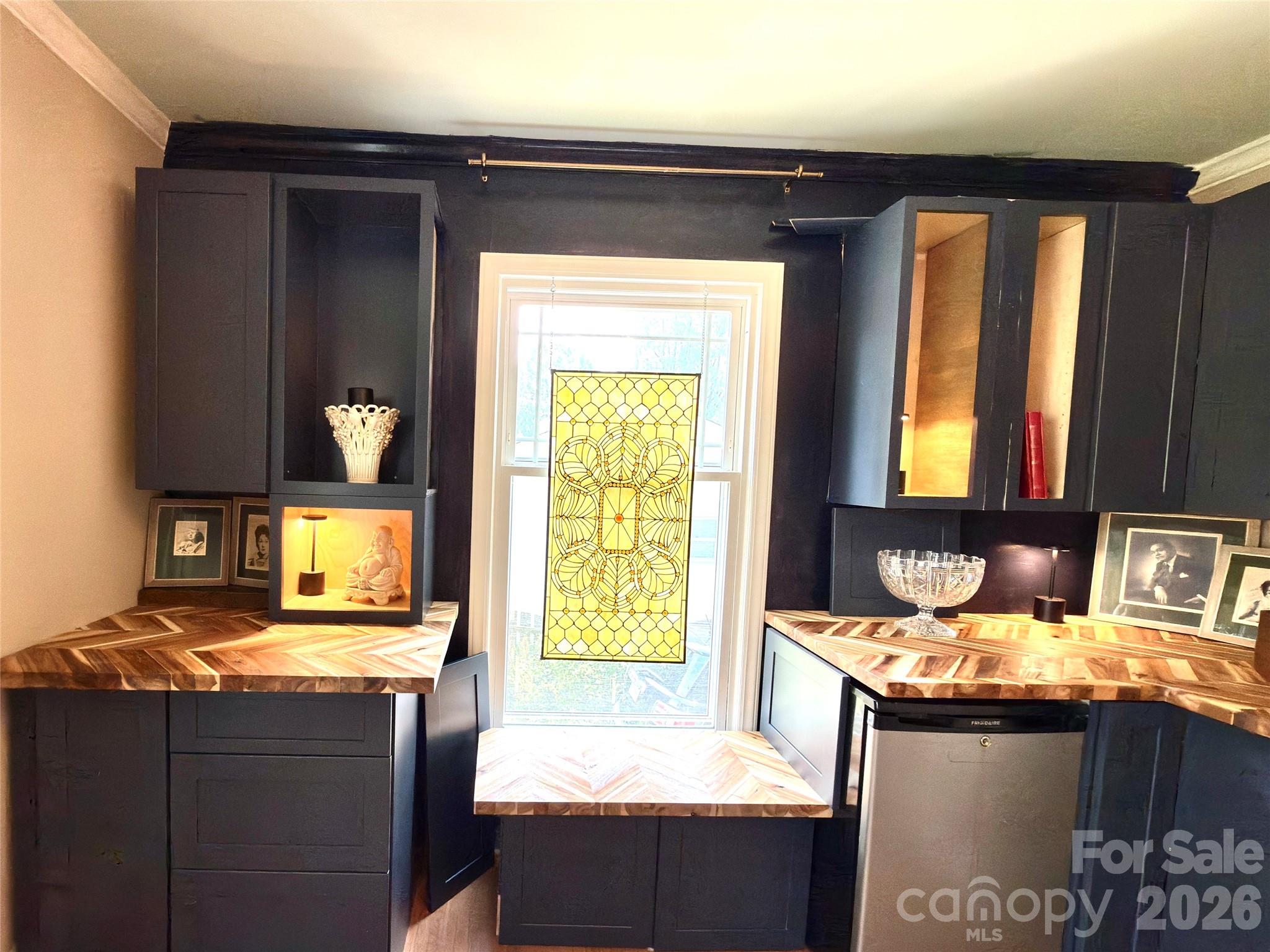 Photo 5 of 1140 Bevis Drive, Charlotte, NC