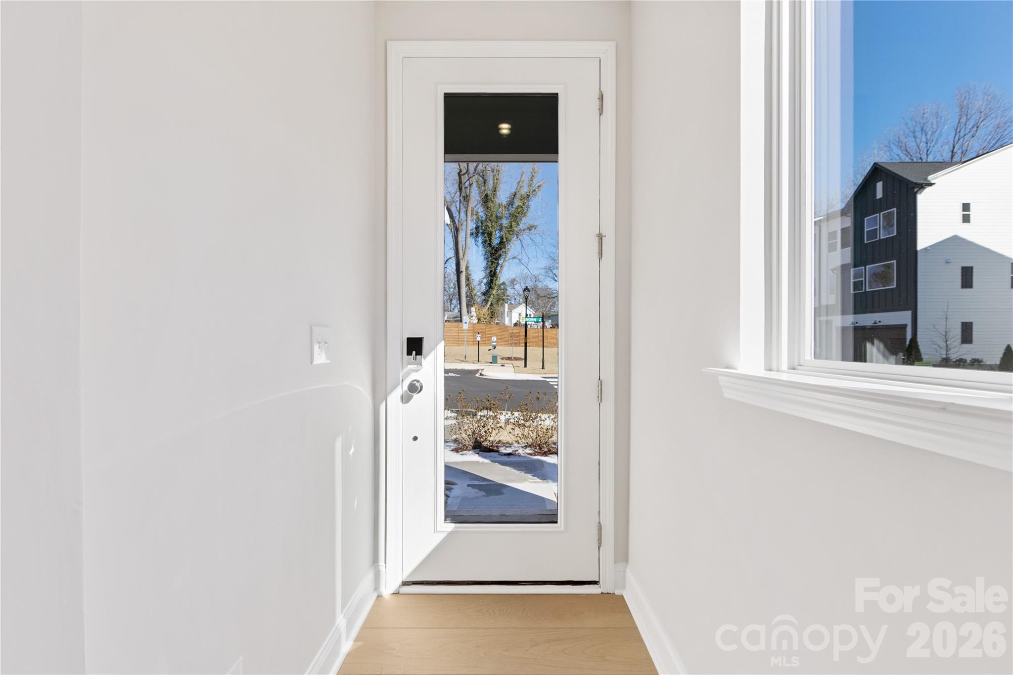 Photo 4 of 905 Archway Lane, Charlotte, NC