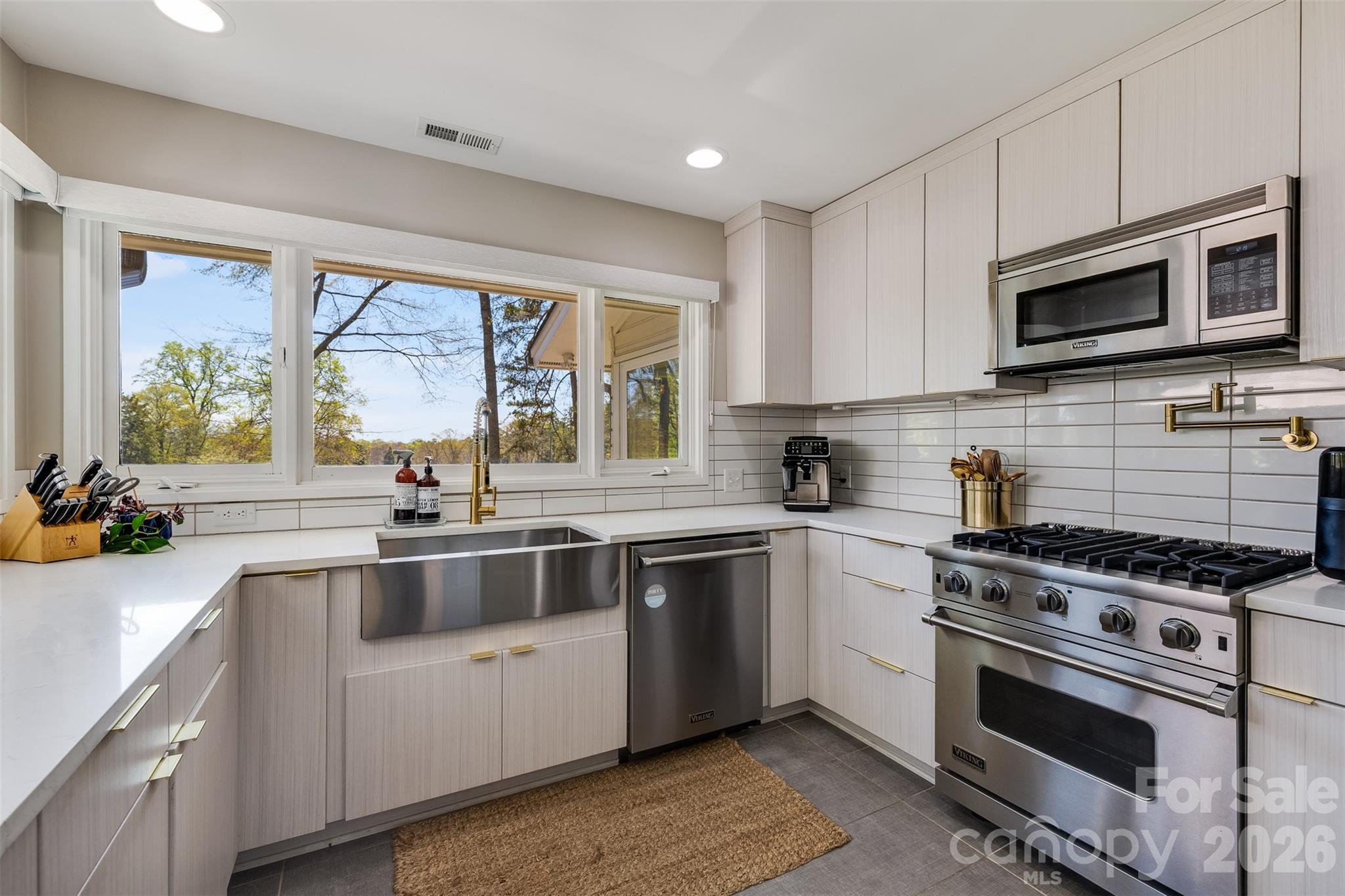 6 Pine Knoll Drive, Lake Wylie, SC - photo 12 of 42