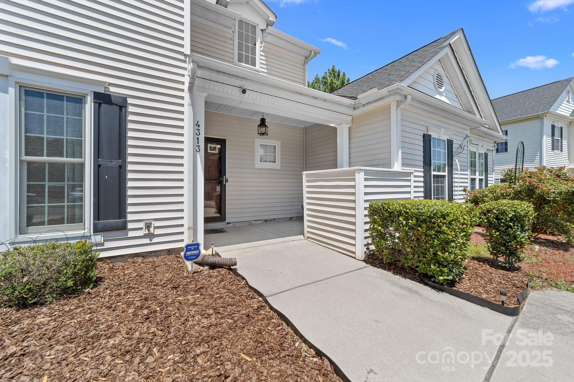 Photo 3 of 4313 Eaves Lane, Charlotte, NC