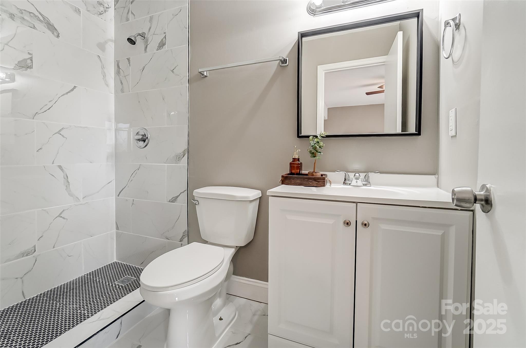 Photo 14 of 11039 Harrowfield Road, Charlotte, NC