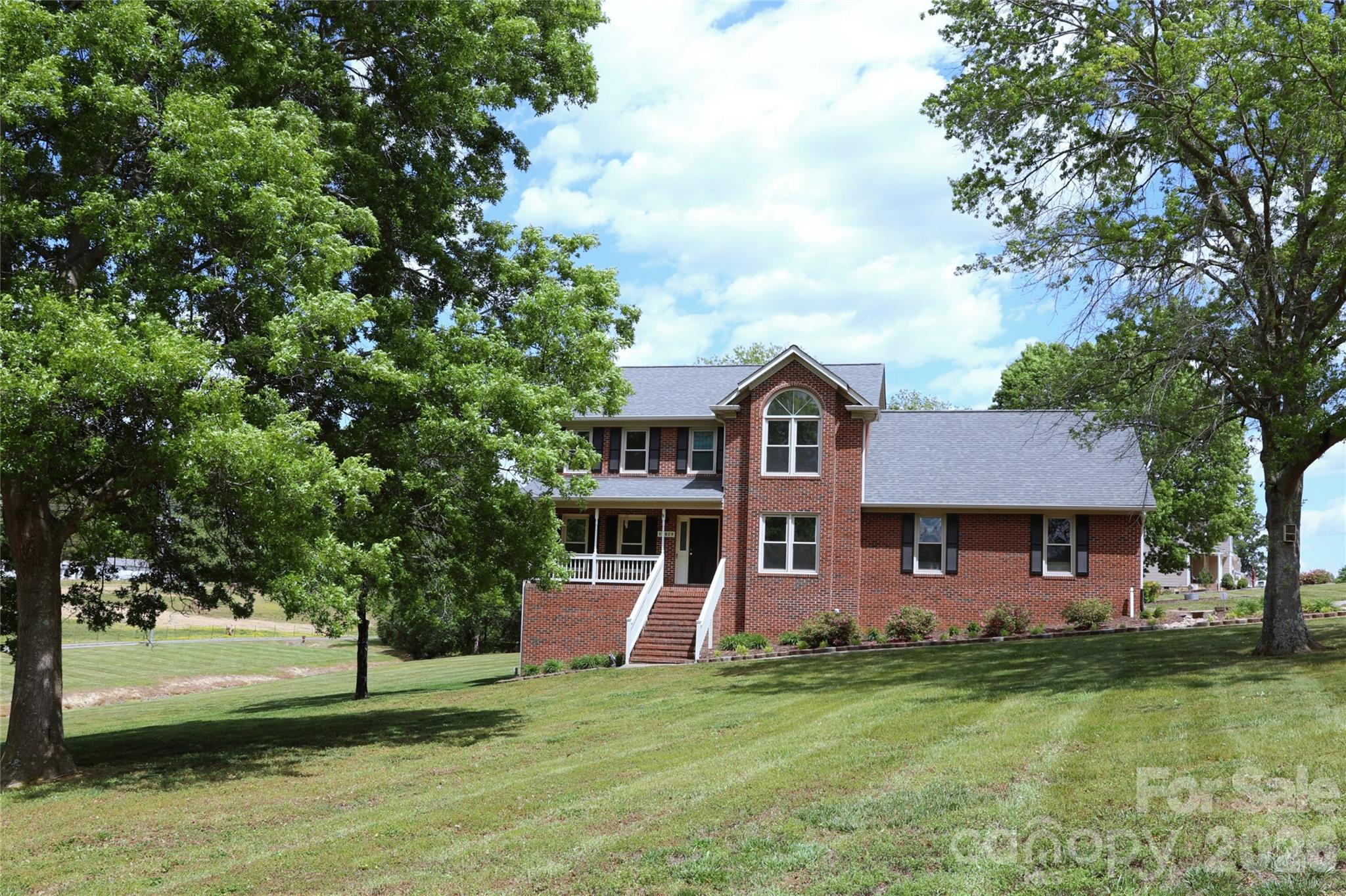12809 Pine Bluff Road, Midland, NC