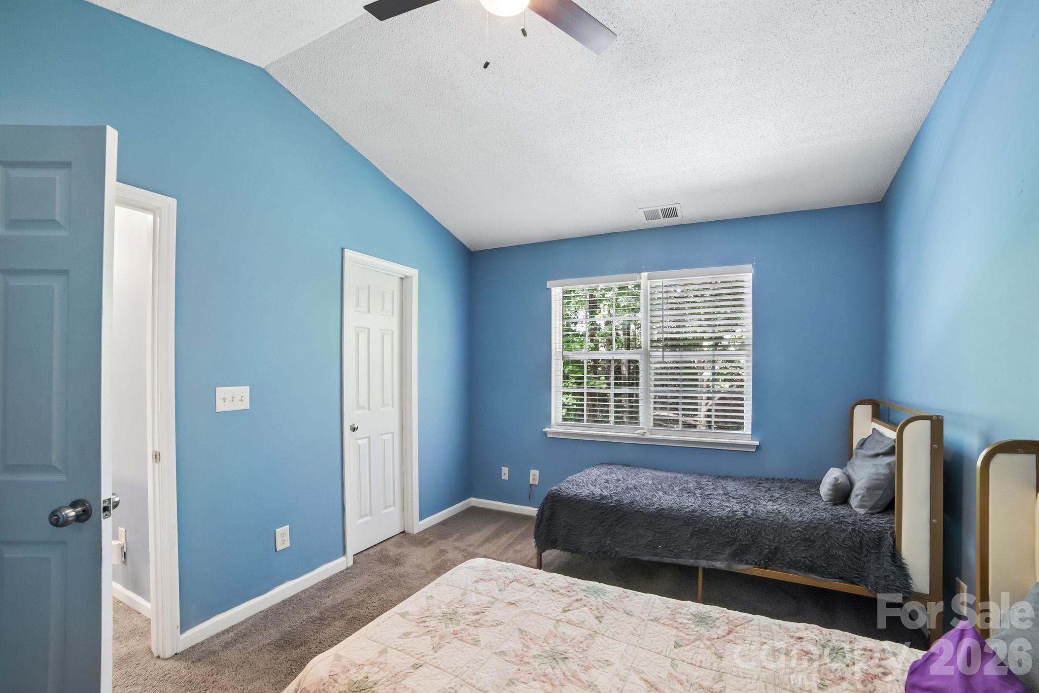 Photo 18 of 5427 Kimmerly Woods Drive, Charlotte, NC