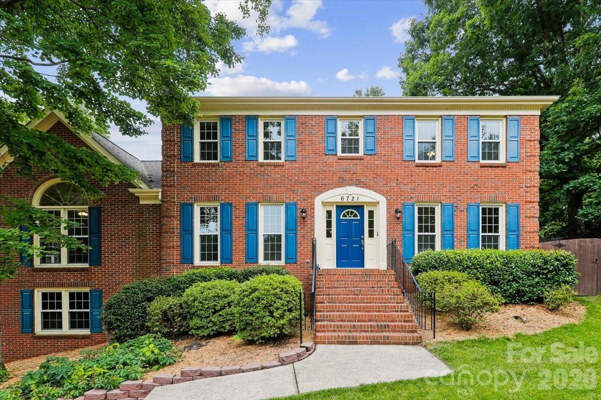 Photo 2 of 6721 Southby Court, Charlotte, NC