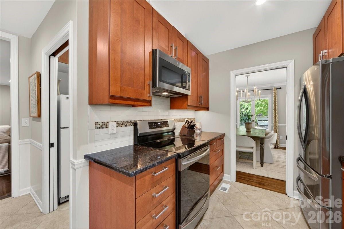 Photo 20 of 1128 Court Drive, Charlotte, NC